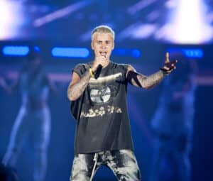 How tall is Justin Bieber? Justin Bieber Height, Age, Weight and Much ...